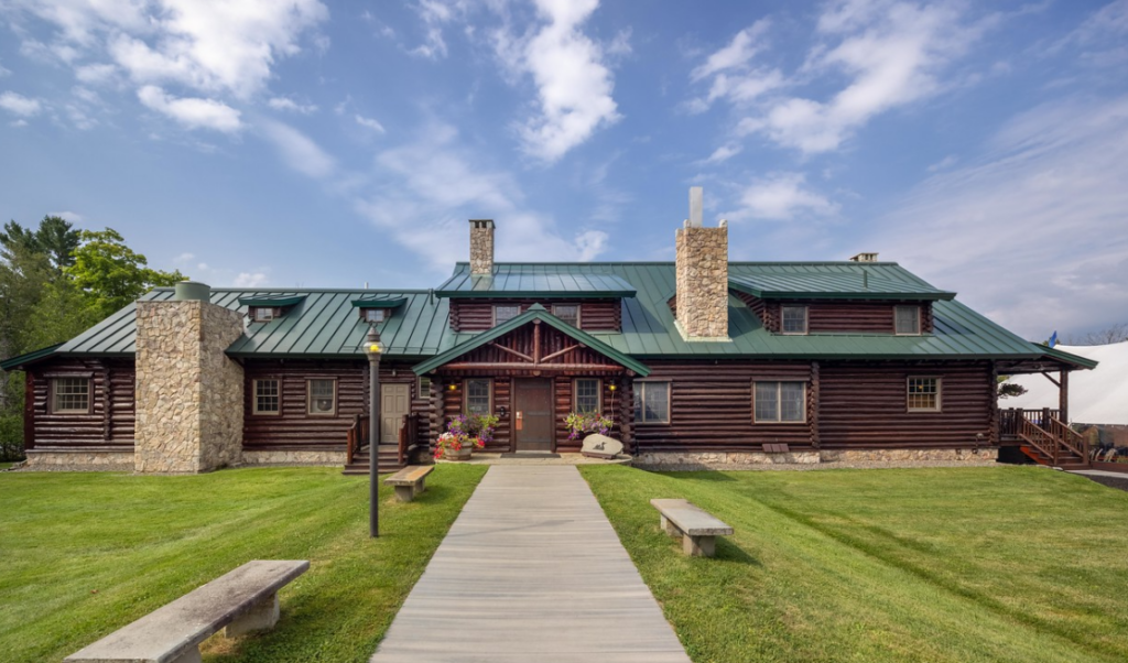 Loon Lodge – SaddlebackMaine.com